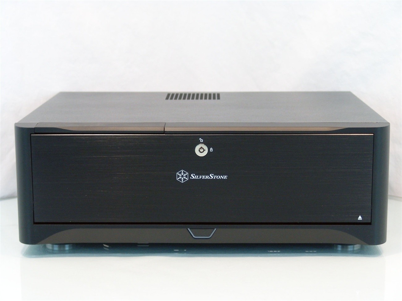 SilverStone Grandia Series GD06 HTPC Chassis Review | TweakTown