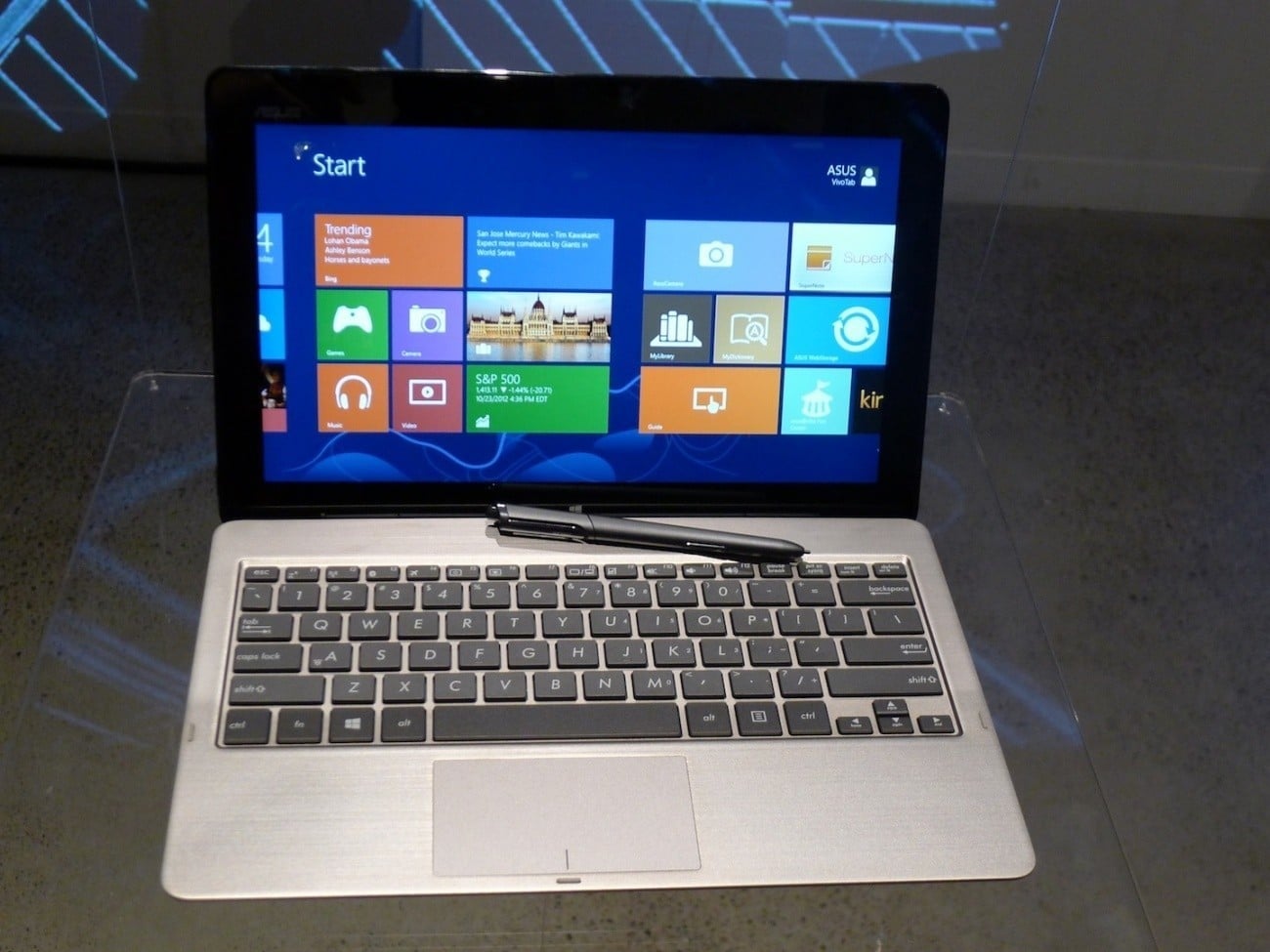 Hands-on with ASUS Windows 8 hardware including the dual-screen Taichi ...
