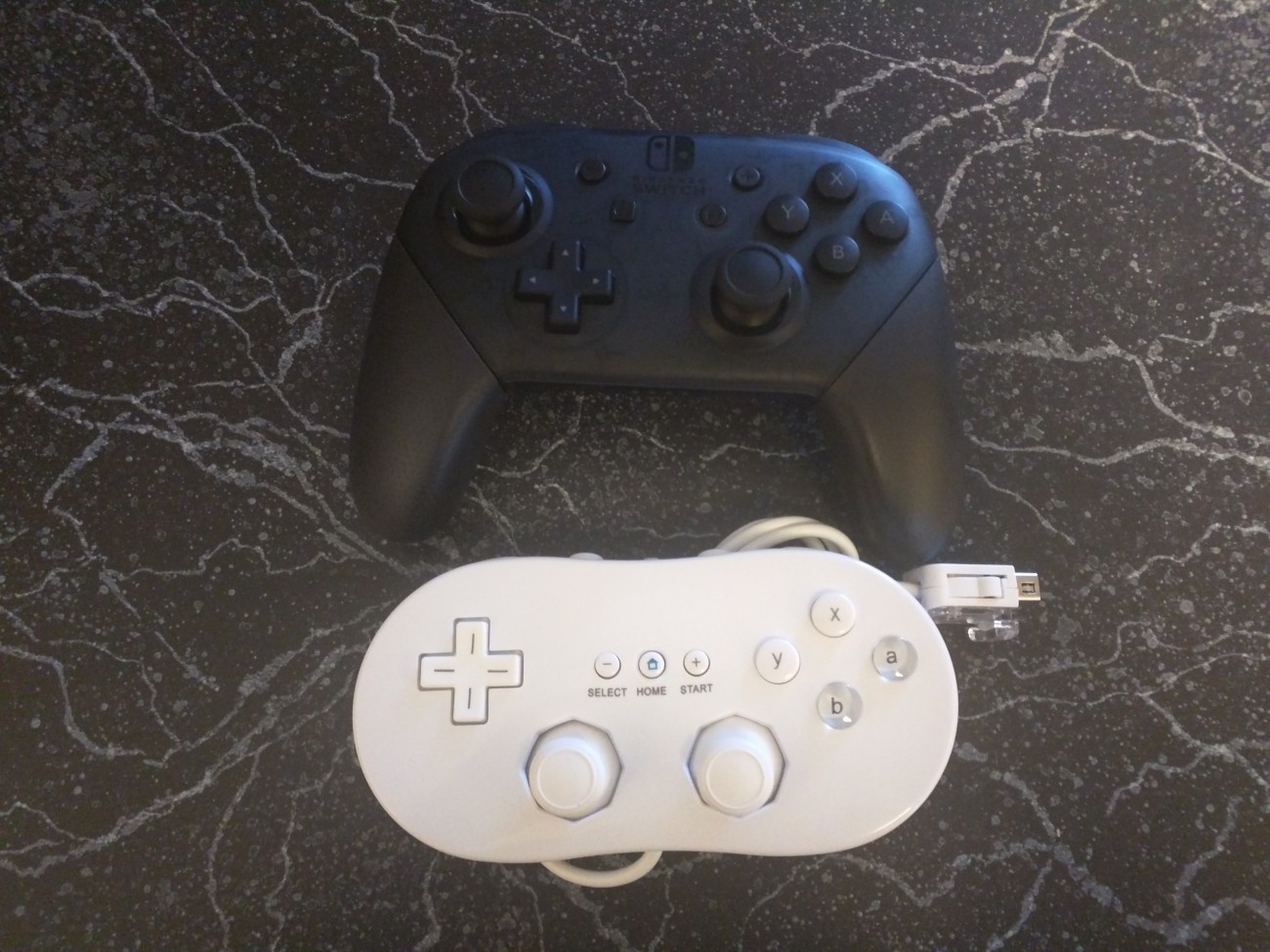 Nintendo Switch Pro controller size comparison | TweakTown
